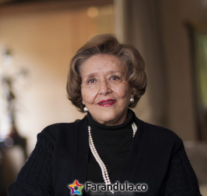 Gran homenaje a Doña Nydia Quintero en ceremonia de Premios Cafam a la ...
